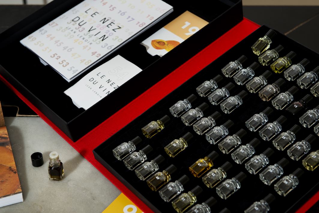 Master Kit 54 Wine Aroma by Le Nez du Vin | Wine Cave